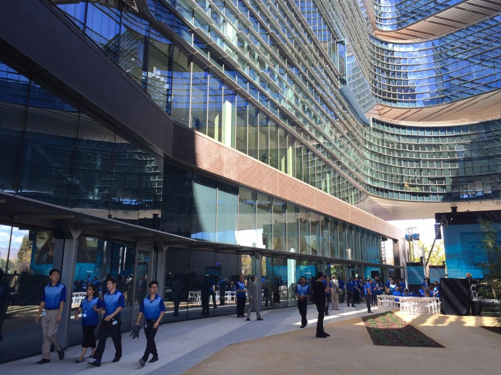 三星在世界科技的中心建好了自己的新总部大楼，为了更好地争夺人才 - 动点科技