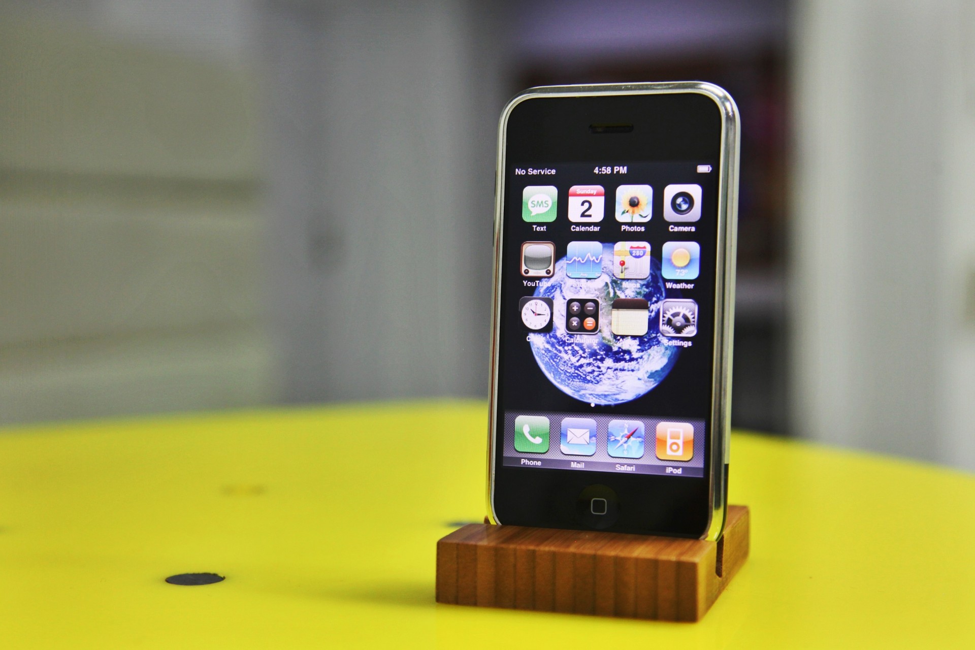 【视频】第一代iPhone发售十周年，你还记得它长什么样吗？ - 动点科技