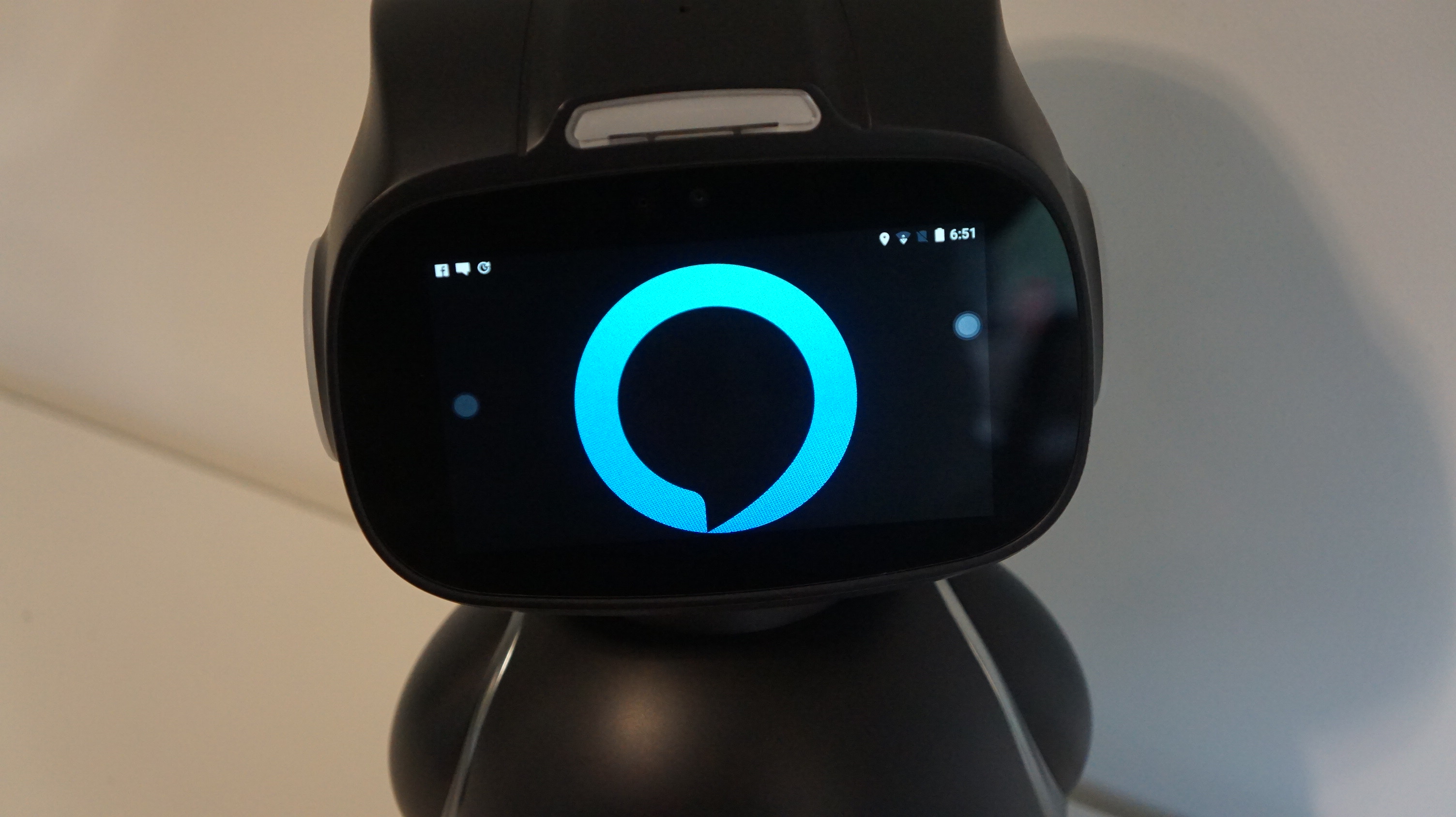 消息称亚马逊正在开发家用机器人，行走的 Alexa 即将诞生 - 动点科技