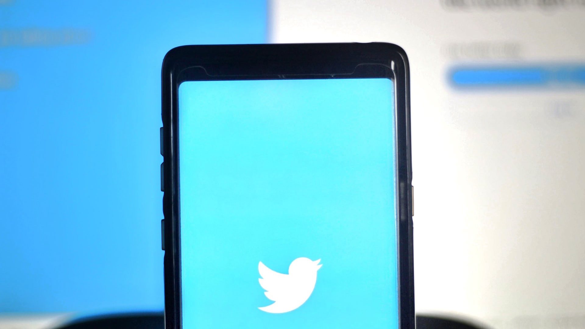 Twitter：金融话题备受平台用户欢迎，Z世代群体正成为其关注主力军 - 动点科技