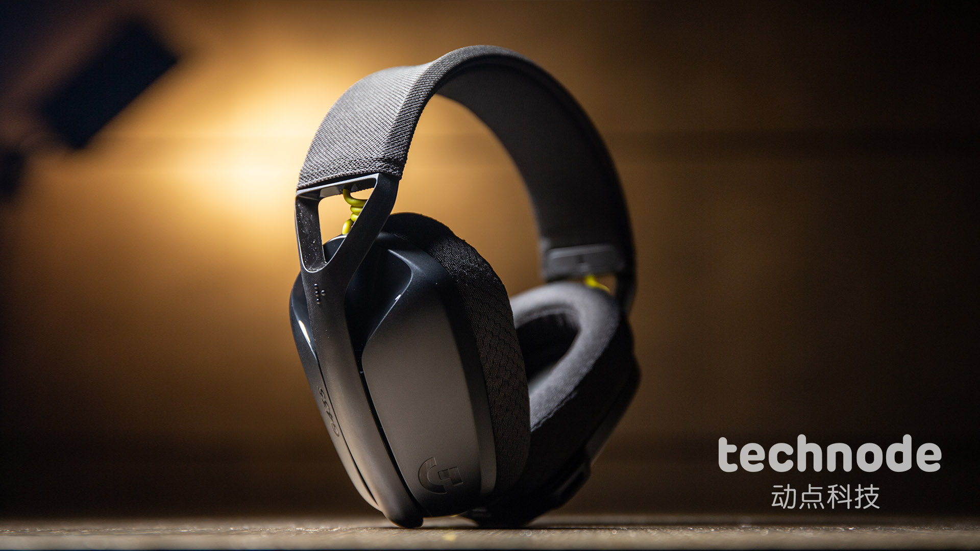 罗技G435：轻盈且性能均衡的无线游戏耳机 - 动点科技