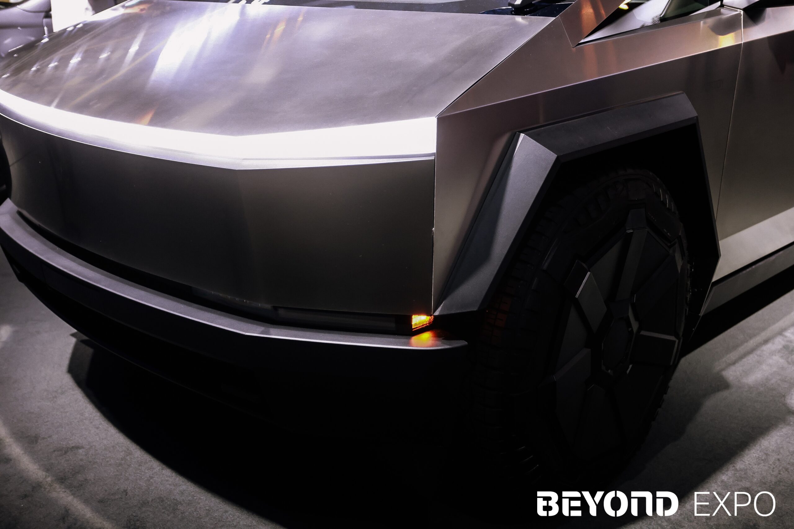 Cybertruck现身工信部，能源消耗申报续航里程达618km - 动点科技